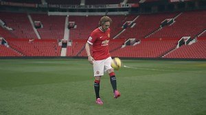 855K views · 500 shares | The squad is challenging YOU, the fans, for the next #AskManUtd installment! Here's how it works: Share a video of your best football trick on the Chevrolet FC page. The players will choose their favourites and possibly replicate YOUR trick www.facebook.com/ChevroletFC. | Manchester United | Facebook