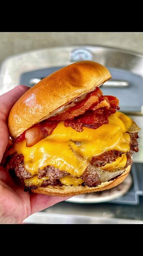 889K views · 10K reactions | Double Bacon Cheeseburger’s | All Things Cooking | Facebook