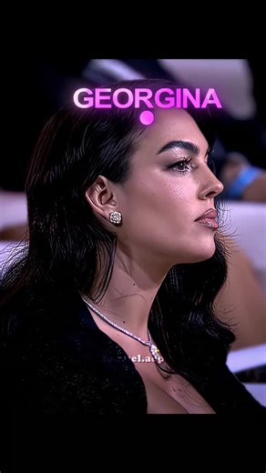 Flox Here on Instagram: "Creator ✦ #🇯🇵 日本では、人々の足跡が電気に変わる！⚡ 圧電タイルを使って、一歩ごとに小さなエネルギーを生み出します。 何百万人もの人々の歩みが集まると、渋谷駅のような場所でLEDライトやディスプレイを動かすことができます。 動きをクリーンで再生可能なエネルギーに変える——持続可能でスマートな都市づくりの素晴らしいアイデアです🌱💡 #日本のイノベーション #圧電 #未来技術 #グリーンエネルギー 再生可能エネルギー クリーンエネルギー 持続可能な未来 スマートシティ テクノロジーの力 エコ技術 都市エネルギー 東京ライフ 渋谷駅 イノベーション モダンジャパン エコフレンドリー スマートテクノロジー エネルギー革命 テックニュース サステナブルライフ🇯🇵 日本では、人々の足跡が電気に変わる！⚡ 圧電タイルを使って、一歩ごとに小さなエネルギーを生み出します。 何百万人もの人々の歩みが集まると、渋谷駅のような場所でLEDライトやディスプレイを動かすことができます。 動きをクリーンで再生可能なエネルギーに変える——持続