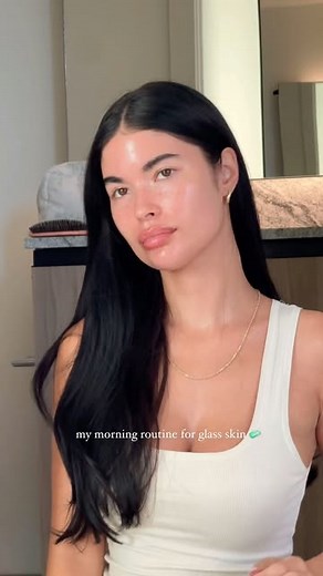 aisha potter on Instagram: "buttery skin 🧈 >> product details: @rhode glazing milk @rhode barrier butter cream @summerfridays jet lag face mist @summerfridays lip balm “iced coffee” @chanel.beauty baume essentiel stick"