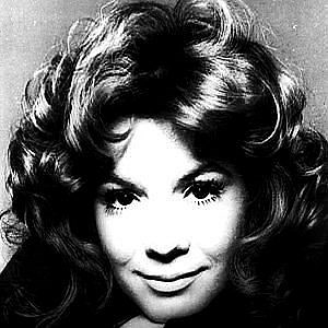 Vikki Carr – Age, Bio, Personal Life, Family & Stats | CelebsAges