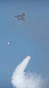 617K views · 7.2K reactions | Unskilled Pilot Rafale Jet Fails to Dodge Advanced Anti-Aircraft Missile System - Military Simulation #RafaleJet #MilitarySimulation #AntiAircraftMissile #AirCombat | CreativeComparison | Facebook