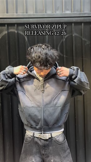 @lineage.clo on Instagram: "SIGN UP FOR EARLY ACCESS TO SECURE YOUR CHANCES OF SNAGGING A ZIPUP. ONLY 75 WILL DROP EACH COLOR [FADED CHERRY RED AND FADED BLACK] AND THEY'LL RETAIL AT $88 USD. ZIPUPS RELEASE 12/26 11:30AM PST FOR EARLY ACCESS MEMBERS AND 12PM PST FOR EVERYONE ELSE. DON'T MISS OUT."