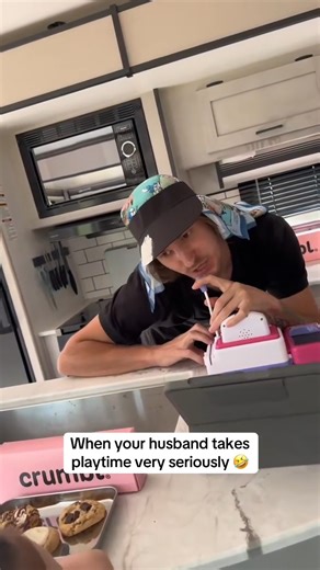 146K views · 3.7K reactions | THE FLOUR FAIL 藍 FLOUR EVERYWHERE FUNNY MOMENT! When the flour takes over!  Watch this messy, hilarious moment that had us all laughing! #fyp #foryou #fyp #foryou #fypviral #viral #popular #funny #comedy #fail #messyfun #relatable | Hannah And James Austin | Facebook