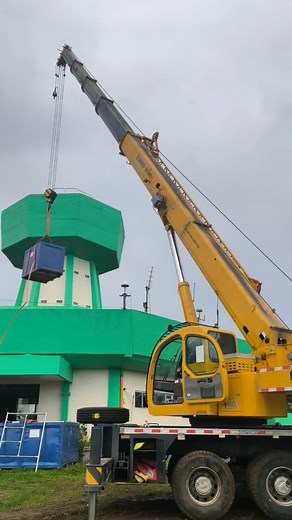 Lifting Radar Dome to PAGASA Tanay Station's Rooftop Equipment: 25-tonner Mobile Crane ---------------------------------- Call us now for boom/crane lifting services: 09674000060 09175447327 (Viber) 3-20 Tonner Boom truck 25-55 Tonner Mobile Crane | RBDS Logistics & Trucking Services