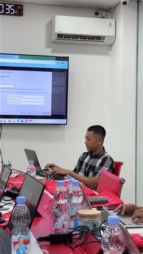 Mas Satria Academy - Install Linux Server di Virtual Mesin