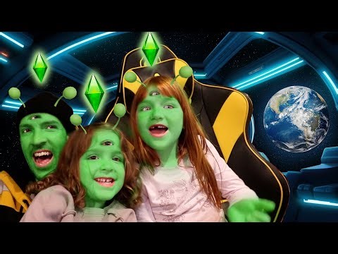 ALiEN FAMiLY moving to EARTH!! crazy aliens transform our Sims Neighborhood with Adley Navey & Dad