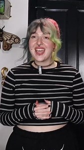 TOP TIPS 💡 Colouring a buzz cut is a skill in itself! And adding art to a buzz cut is another. Head over to our website to watch the full version of Ambers top tips! | Crazy Color PRO