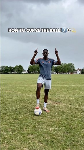 How to CURVE the Ball!⤴️⚽💫 #football #shorts