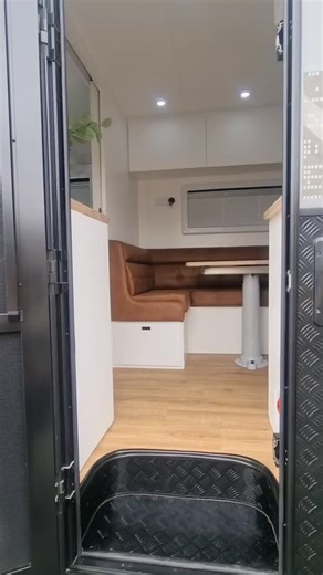 Come sit & unwind in your own space! It's simple! She's incomparable🤷🏾‍♀️ Our #iconic #Boundless #276 Offrd model weights- SLEEPS : 6 ~ LENGTH : 27'6" ~ TARE : 3232kg ~ GTM :4260kg ~ BALL : 240kg ~ ATM : 4500kg ~ PAYLOAD: 1268kg *Interstate transport available* *finance available* Roller rocker suspension model - an unbeatable ❗️$89,990 drive away Victoria with full gas bottles * CALL US TODAY * 0438574605 | Australian Caravans Direct