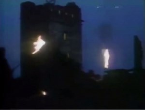 1981's DRAGONSLAYER kicks off our Sword & Sorcery series tomorrow, Jan 12 & 13 🐉 The story follows Galen, a young sorcerer’s apprentice, who is thrust into a perilous quest when a desperate village seeks help to vanquish a monstrous dragon named Vermithrax Pejorative. With his master Ulrich unable to lead, Galen must summon his courage and skills to confront the fearsome creature, which has long terrorized the kingdom under a grim pact of human sacrifice. Alongside the brave and determined Prin