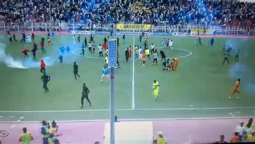 VIDEO: Chaos in Kano as Pillars Fans Clash with Officials After 1–1 Draw Against Shooting Stars | Blueprint Newspapers