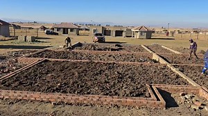 G5 Compacting DPC membrane Reinforcement steel Concrete 7 days waiting time for Concrete to set Then we go up the the super structure Square has been checked its 💯💯💯🫡🫡 | RM Construction And Renovation PTV LTD