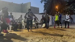 354K views · 8.3K reactions | "Being inside this ensemble creates a collective consciousness of the sounds produced by each individual. basically if your not tight they’ll let you know!" Steven Amoikon Follow him on insta: instagram.com/steven_amoikon_/ | African Drumming | Facebook