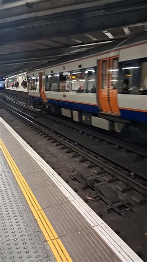 Class 378 departs Whitechapel Overground