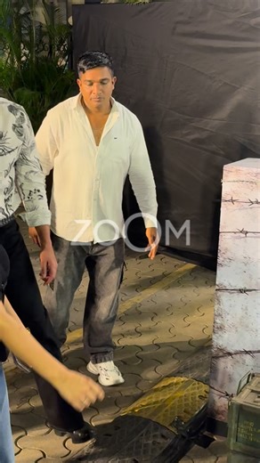 The Deol brothers keep it stylish, spotted with family at the Ikkis special screening. Bobby Deol, Abhay Deol, Zoom Papz | Zoom TV