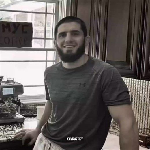 𝙺𝙰𝚅𝙺𝙰𝚉𝙲𝙺𝚈- ʙᴏʀᴢ on Instagram: "Islam makhachev ☝️❤️ What looks like anime-level visual effects isn’t computer graphics — it’s a perfectly timed live performance executed in real time. 🔥🎬 In China, a group of students shocked audiences by bringing Dragon Ball to life on stage using practical lighting, choreography, smoke, and synchronized movement instead of CGI or post-production. Every “energy blast” effect was created through stage lighting cues, controlled smoke, and precise body p