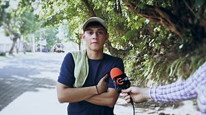 552K views · 22K reactions | 﫴El Último Abrazo❌✨ La vida de Jonathan ha estado marcada por los duros golpes del destino. Él busca desesperadamente a su madre, quien desapareció hace un par de años. Vive en Ilopango, y anhela volver a ver a esa mujer que le dio la vida. | Código 21 | Facebook