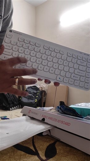 White Keyboard ⌨️ & Mouse looks Classy #portronics #keyboard #wirelessmouse #bestkeyboard #under1k