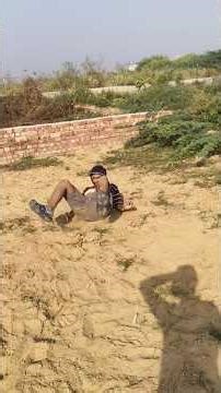 pls subscribe 😭 #youtubeshorts #excercise #hardwork #fitness #sand #walk #lays #motivation #struggle