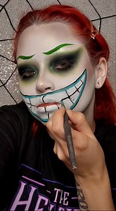 Barrel 💚🍭 from The Nightmare Before Christmas 💀 Make sure you check out Lock & Shock too! 🎃 FOLLOW ME ON ALL SOCIALS @sydneynicoleaddams ✨️ • ✨️ Hex Girls tee @foolishmortalsupply ✨️ Wig @powderroomd • Discount code "sydneynicole" ✨️ Barrel mask, hair clip & lollipop @spirithalloween ✨️ Dress bought 2nd hand ✨️ Waist belt @amazon • MAKEUP DETAILS 🍭 @bennyemakeup Clown White 🍭 @mehronmakeup Colorset Powder & Paradise Paints 🍭 @plouise_makeup_academy 0 Base • Discount code "sydneynicole10" 