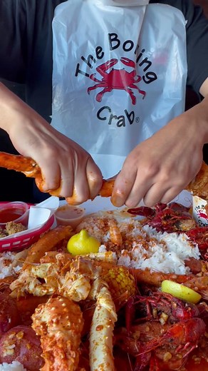 Enhance Your Seafood Experience with Extra Juicy Boiling Crab Cajun Sauce