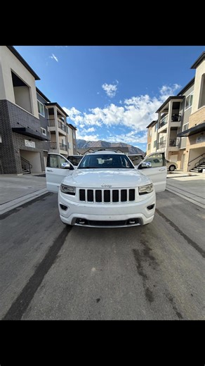 #carsforsale #dealerventas #jeepgrandcherokee #Utah Leather seats 14/20 MPG Smooth ride Heated Front and Rear seats Passed emissions and ready to go! Has Service 4x4 light on but 4x4 works great Falcon Auto Sales LLC Taxes, fees, and registration additional 12V Power Outlet Alarm System Audible Text Messaging Bluetooth Wireless Technology CD Player Cruise Control Dual Power Front Seats Folding Rear Seat Hands Free Phone Heated Rear Seats Heated Seats Heated Steering Wheel Integrated Garage Door 
