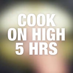 This Slow Cooker Corn Pudding is SO easy to make and is loaded with corn, cornbread mix, sour cream, cream cheese, cheddar cheese, and more! Perfect for the holidays! Recipe: https://showmetheyummy.com/slow-cooker-corn-pudding-recipe/ | Show Me the Yummy