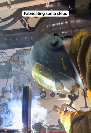 A Day in the Life of a Marine Engineer at Sea