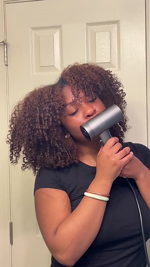 Effortless Hair Diffusing with Tymo Blowdryer