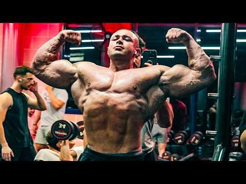 I Can't Stop Growing - Bulk Day 32 - STEROIDS - Destroying Arms