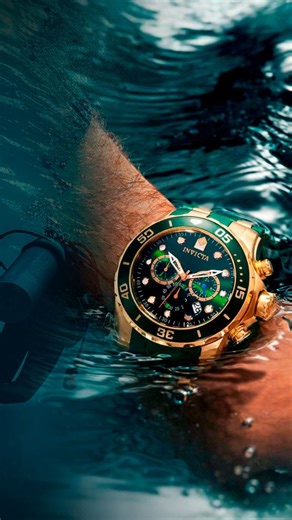 Green‑gold energy built for the deep. The Invicta Pro Diver Scuba 18196 brings a bold 48mm gold‑tone case, vibrant green dial, and matching bezel together with a hybrid green silicone and steel strap for a look that dominates both shore and sea. ⚙️ VD53 quartz chronograph movement with 60‑second timing for precise performance. 🟢 Rich green metal dial and green‑and‑gold aluminum bezel for unmistakable Pro Diver attitude. ⚜️ 48mm gold‑tone stainless steel case with 17mm thickness and 188g weight 