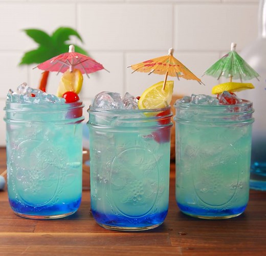 When life's a beach, make Mermaid Lemonade. Full recipe: http://dlsh.it/k4hJWv7 | Delish