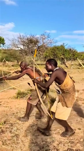 🎯 Intense Stalking! Professional Hunter's Close Encounter with a Giant Rhino (RARE Footage)