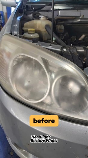2 minutes. One wipe. 💥 That’s all it takes to see clearer again on the road! 🫧 Try it for yourself 👉 headlightrestorewipes.com.au | Headlight Restore Wipes