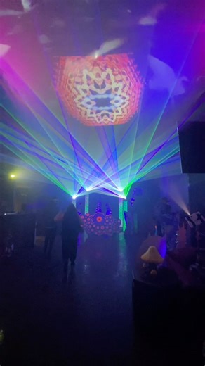 Self Reflectron | Live analog visuals: Cymatics and video feedback @_valhallaproject_ #livevisuals #feedbackvisual #psychedelicart #consciousness #analog... | Instagram