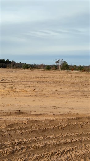Daverse - Davy van Olst | Look at that A330 MRTT 🤩🤩 Oh…. and perhaps that Chinook 🤓 #aviation #chinook #koninklijkeluchtmacht #dutch #rnlaf #aviationphotography... | Instagram