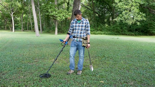 Take full control of your hunt! With the Vortex VX9, you decide what’s worth digging. In 2-Tone Mode, assign low tones to trash targets like pull tabs or bottlecaps, and let the high tones sing for silver and treasure. Fine-tune your Iron Discrimination and Notch settings to match your style because every hunt is different, and every tone tells a story. You’re in control. Search Smarter with Vortex. ️ | Detectors Down Under | Facebook