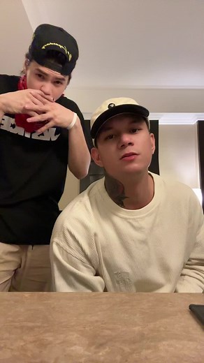 Bumburumbumbum: Pauline de Vera Leak and Zeus Collins