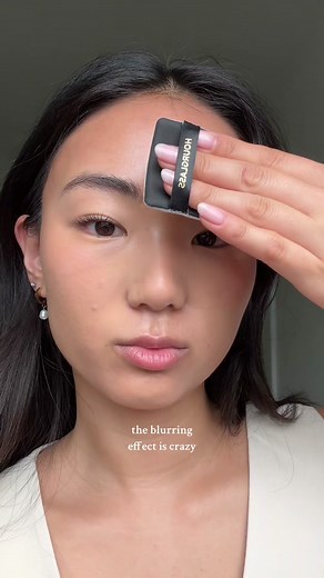 Airbrush Pressed Powder by Hourglass | Translucent Medium | Makeup Review