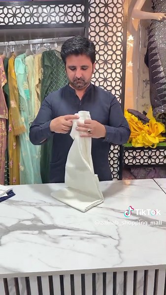 Stylish Kurti Top and Baggy Jeans Outfit Set