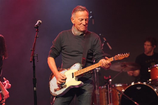 How did Bruce Springsteen show solidarity in Minneapolis? Rock legend brings protest song to streets at benefit show