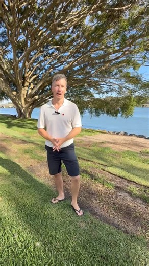 🌿Terranora Creek Foreshore – Before & After I’m here at the Terranora Creek foreshore, next to Wyuna Road, Tweed Heads West, where Tweed Shire Council has spent over $400,000 to “rehabilitate parkland on the foreshore.” The works included removing what were described as unsafe structures and improving access and amenity along the Terranora Creek foreshore. Here’s what it looked like before and after — I’d love to know what you think! 👇 💬 Share your thoughts in the comments. Proposed upgrade d