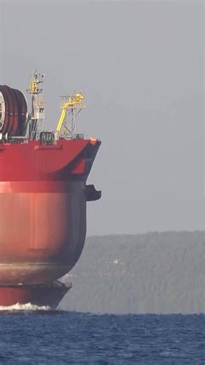 23K views · 546 reactions | One of the largest heavy-lift ships in the world, the BOKA Vanguard.  #offshore #ship #shipping #boskalis #BokaVanguard #shiplife #HeavyLift | Seaman Worldwide | Facebook