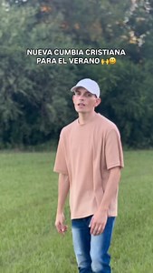 1.5K views · 5.1K reactions | Una nueva cumbia cristiana te atrapa ❤️‍啕 Amigos! Estoy muy contento de poder cerrar el año con esta hermosa canción. Declarando que nuestro Dios es #Suficiente Estreno el próximo jueves 11 de diciembre  ya la pueden pre guardar en el link de mi Bio. #jovenescristianos #musicacristiana #cumbia | Eiem | Facebook