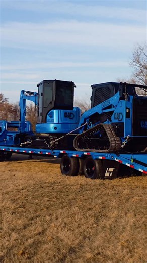 Own Boss Supply Co on Instagram: "Just when you thought our giveaways couldn’t get any hotter, we did a full setup in Gloss Blue Fire. 😎🔥 What are your thoughts on this setup’s color? We wanna hear! 💬👇🏼"