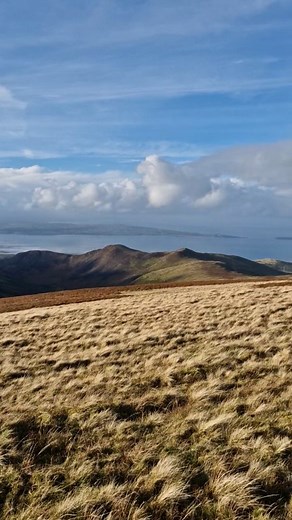 A tricky one! Can you name the mountain range? Bonus points if you can name any of the mountains. #HikingAdventures #hillwalking #Eryri #parccenedlaetholeryri #getitdone #getoutside #mountaineering #hikinglife #HikingWales | The Mountaineering Company