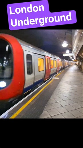 London Underground Metropolitan Line Train