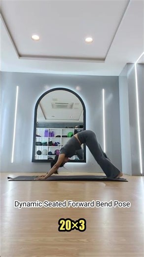 Dynamic yoga for strength, flexibility & balance. #corestrength #fullbodymobility #spinemobility