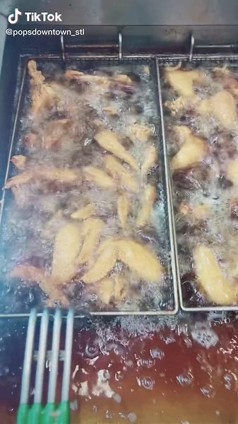 1330 Washington Ave pops kitchen downtown stl #Sing2gether #stlouisblueshockey #football #mondaynightfootball #fyp #fishandchicken #foodtok